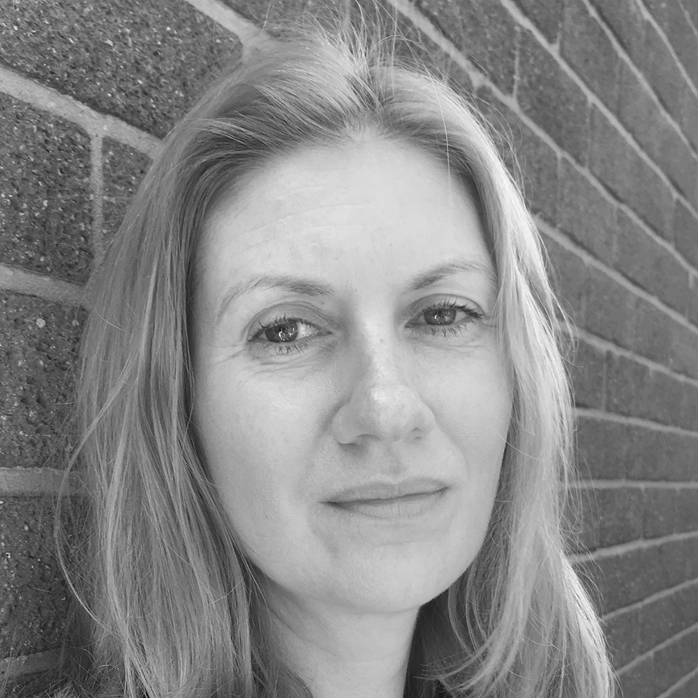 Blog Tour Book Review – Kiss Her Goodbye – The Spoonie Mummy