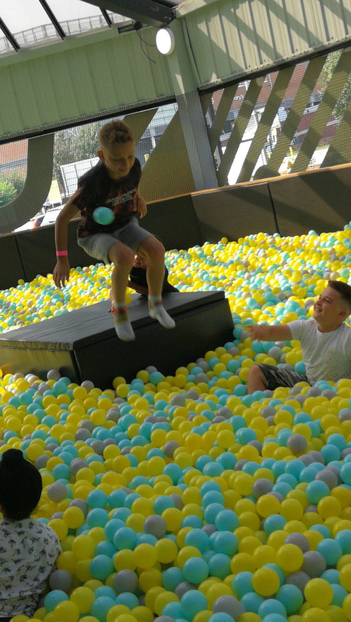 Review – Jumpin Inflatable Fun (Derby) – The Spoonie Mummy