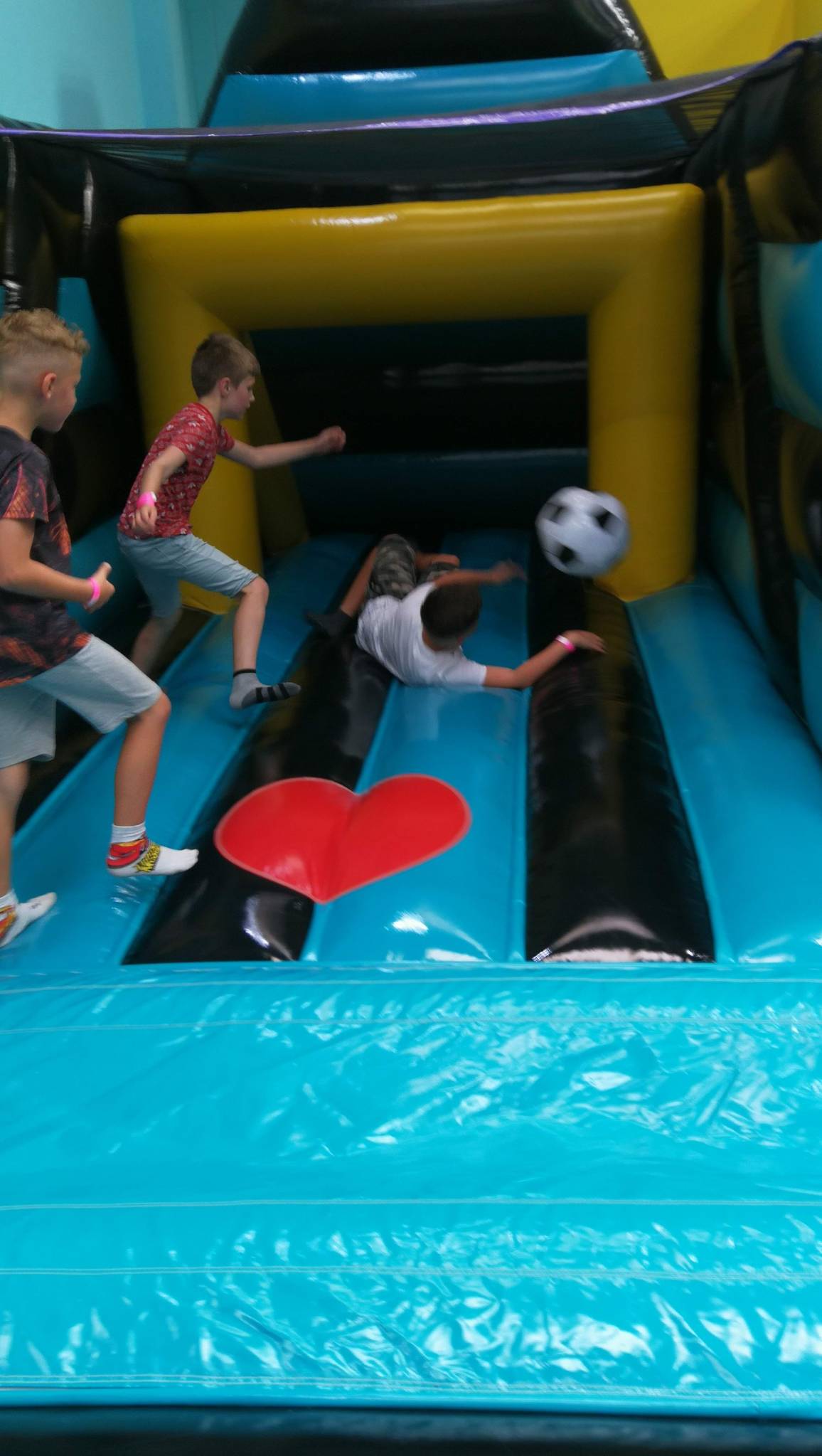 Review – Jumpin Inflatable Fun (Derby) – The Spoonie Mummy